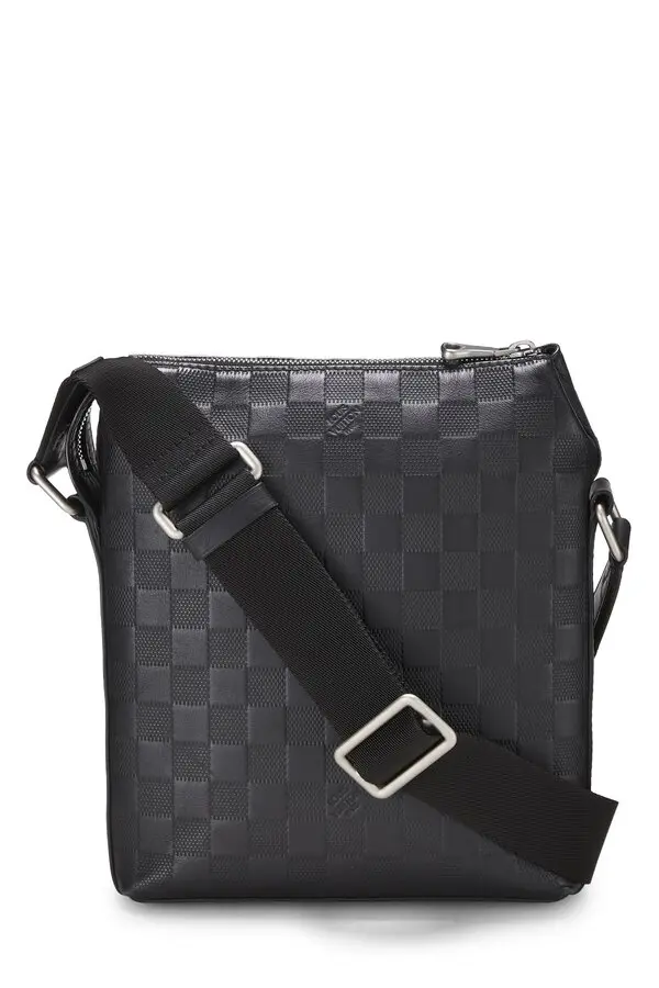 LOUIS VUITTON Damier Infini Discovery Messenger