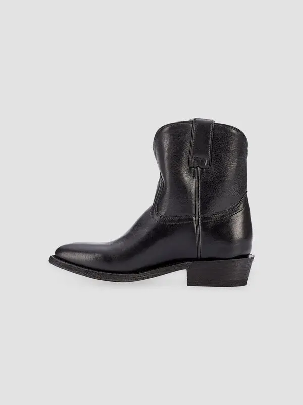 THE FRYE COMPANY Billy Short Boots