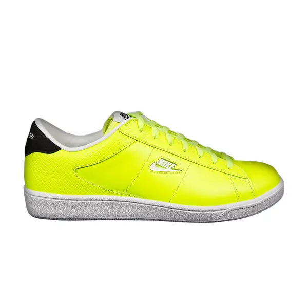 Nike Supreme Tennis Classic Sneakers - Yellow