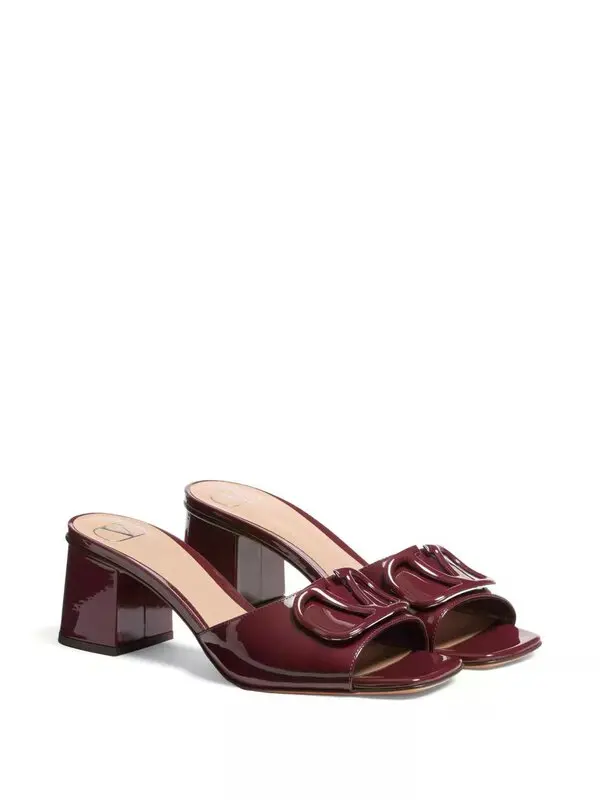 Valentino Garavani Vlogo Signature Patent Leather Block Heel Slide Sandal - Neutrals