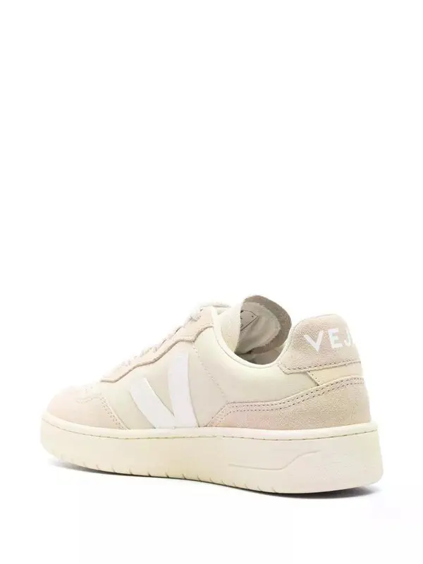 VEJA V-90 Leather Sneakers - Neutrals