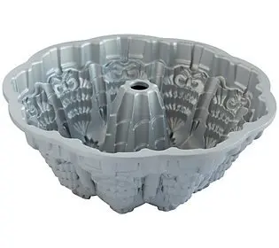 NORDICWARE Very Merry Bundt Pan