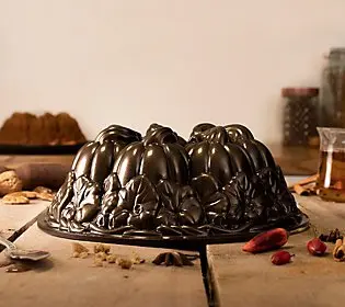 NORDICWARE Pumpkin Patch Bundt Pan