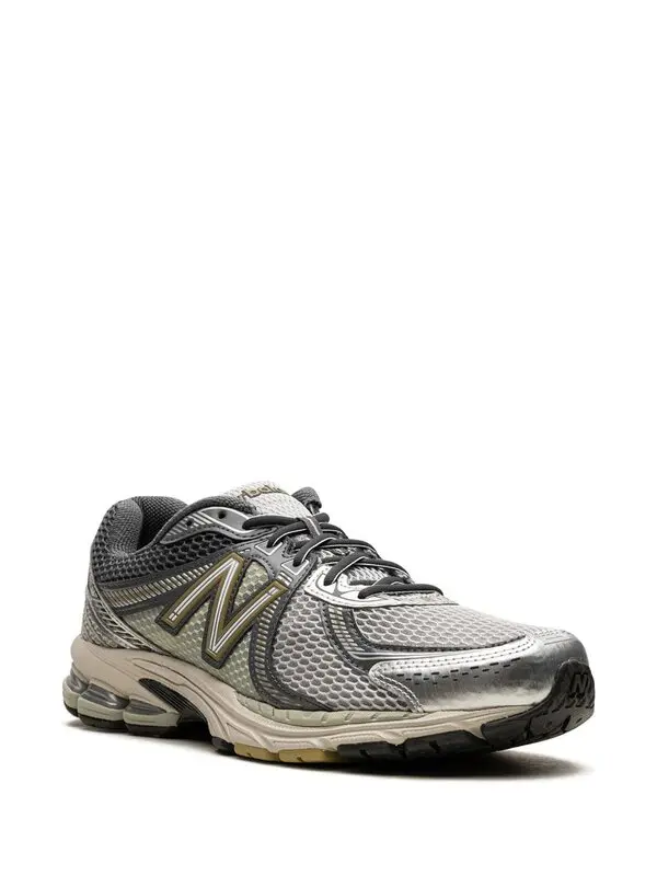 NEW BALANCE 860v2 Earth Sneakers