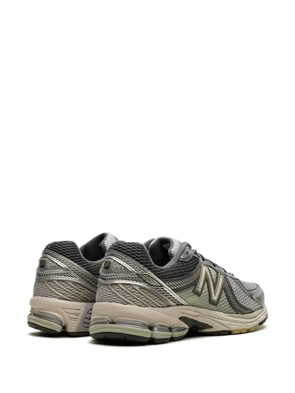 NEW BALANCE 860v2 Earth Sneakers