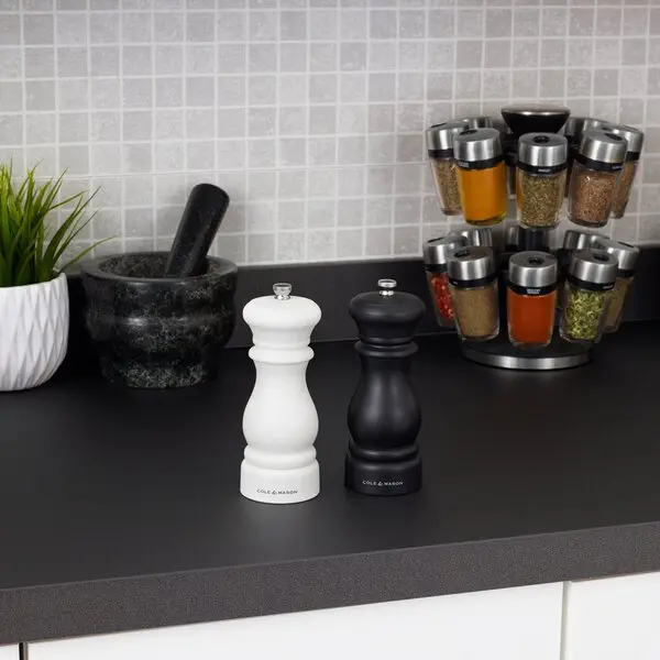 COLE & MASON Southwold Salt And Pepper Grinders