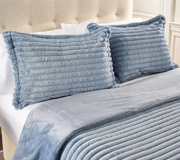 BERKSHIRE BLANKET Berkshire Jacquard Fur & Velvetsoft Coverlet Set King - One-color