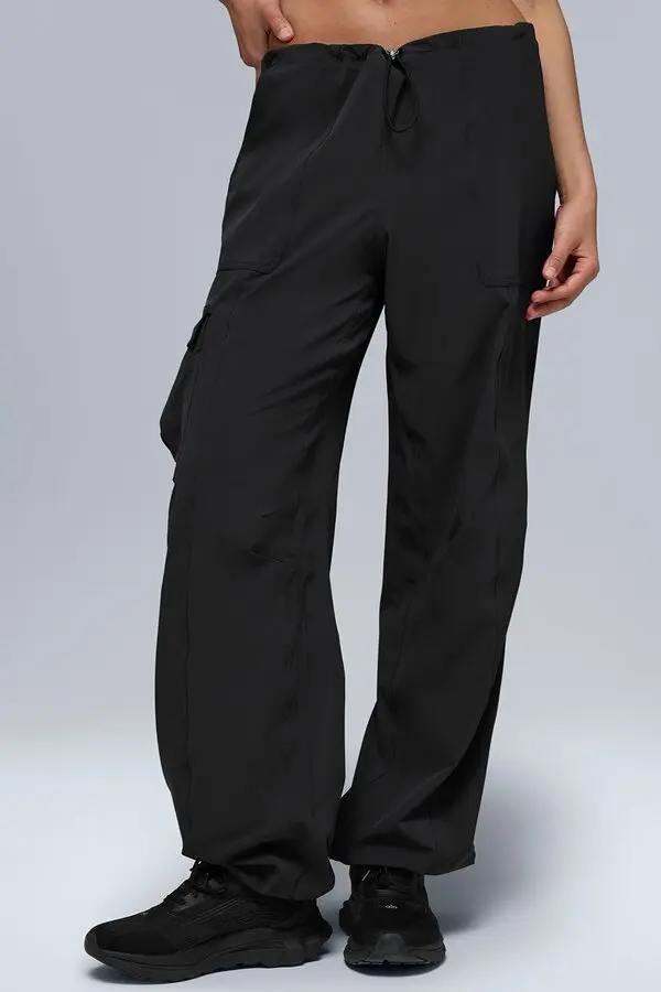 Alo Yoga Megastar Cargo Pants - Black