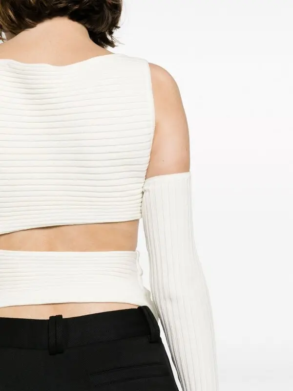 ANDREĀDAMO Asymmetric Cut-out Top - White