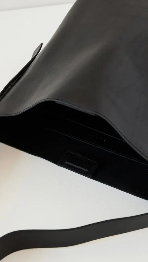 Madewell Leather Bucket Tote - True Black