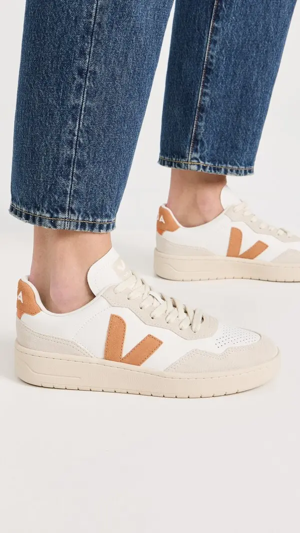 VEJA V-90 Sneakers - Extra White Umber