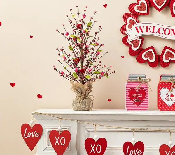 GLITZHOME 20' Valentine's Berry And Heart Table Top Tree