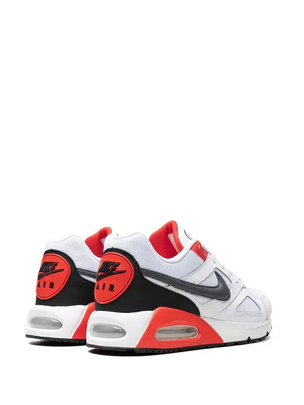 Nike Max Ivó Sneakers - White