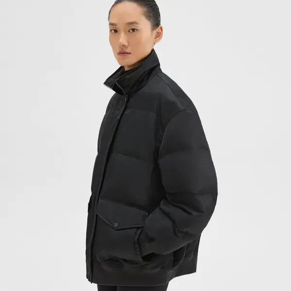 Theory Oversized Puffer Jacket In Recycled Nylon In Black - 40