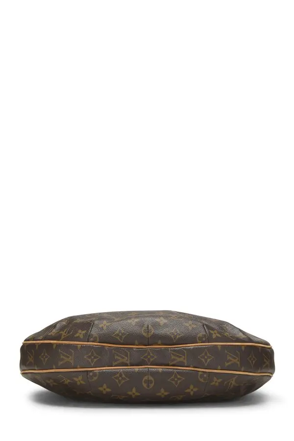 LOUIS VUITTON Monogram Canvas Croissant