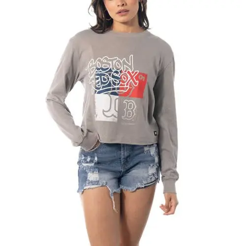 THE WILD COLLECTIVE Boston Red Sox Cropped Long Sleeve T-shirt