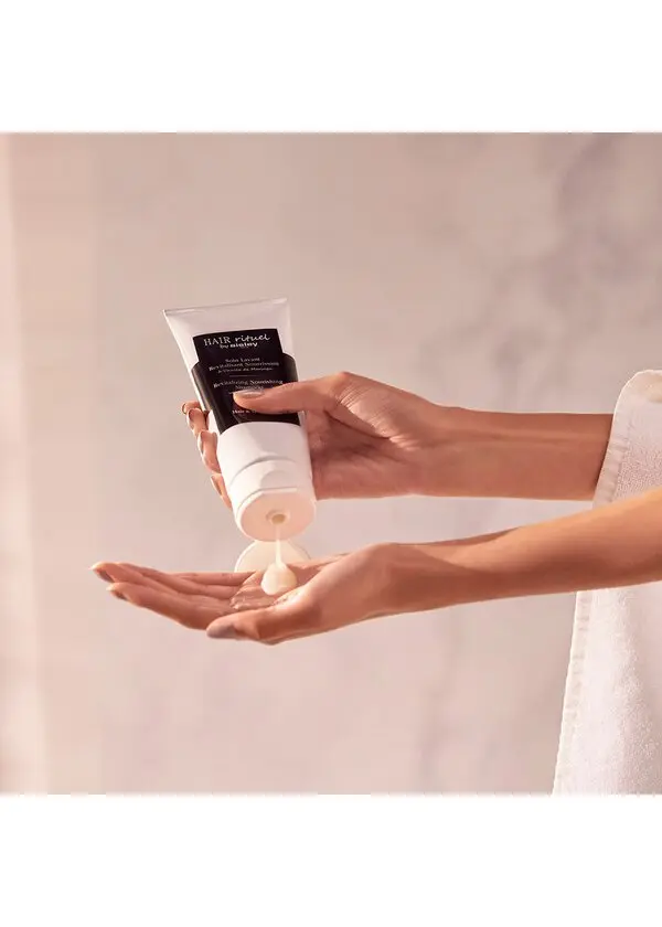 Sisley Revitalizing Nourishing Shampoo