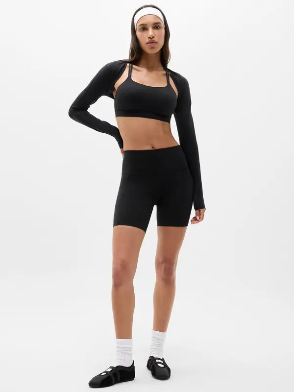 Athleta Salutation Stash High Rise 7" Short - Black