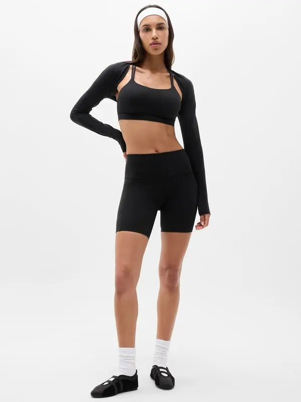 Athleta Salutation Stash High Rise 7" Short - Black