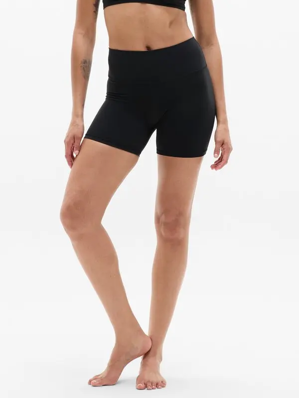 Athleta Transcend High Rise 5" Short - Black