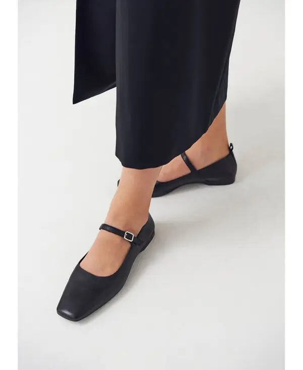 VAGABOND SHOEMAKERS Delia Ankle Strap Flats - Black