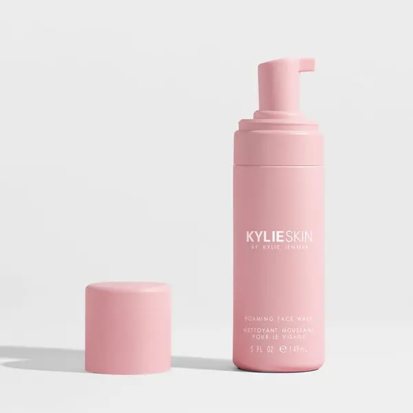 KYLIE COSMETICS Foaming Face Wash