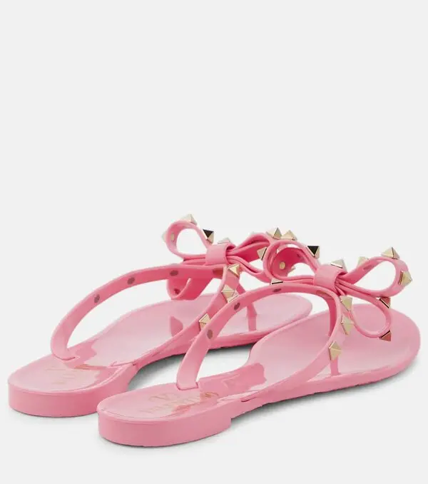 Valentino Garavani Rockstud Thong Sandals In Pink - 20% Off