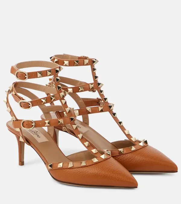 Valentino Garavani Rockstud Leather Pumps - Beige