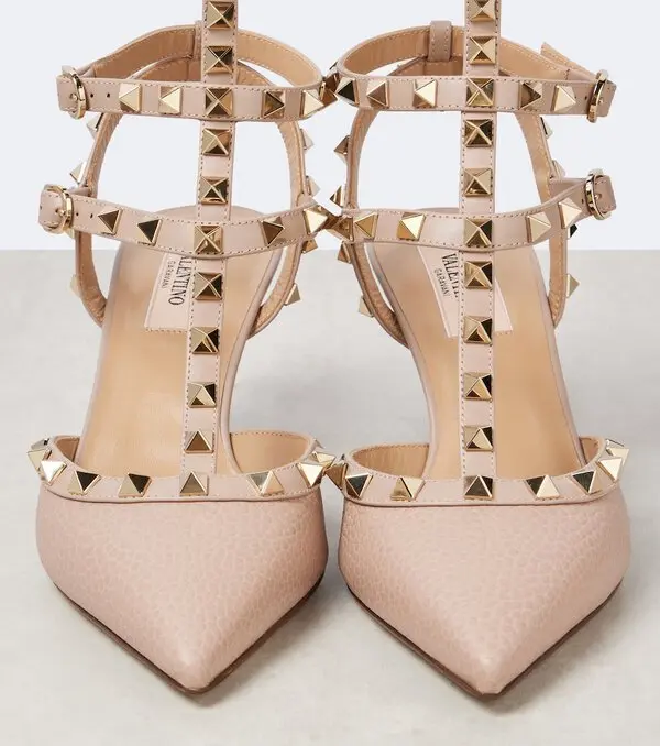 Valentino Garavani Rockstud Leather Pumps - Beige