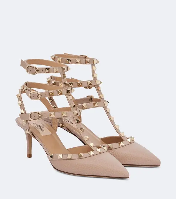 Valentino Garavani Rockstud Leather Pumps - Beige