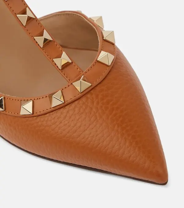 Valentino Garavani Rockstud Leather Pumps - Beige