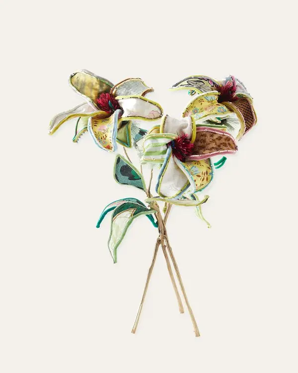 ELIZABETH HAYT Bouquet Decorative Accent