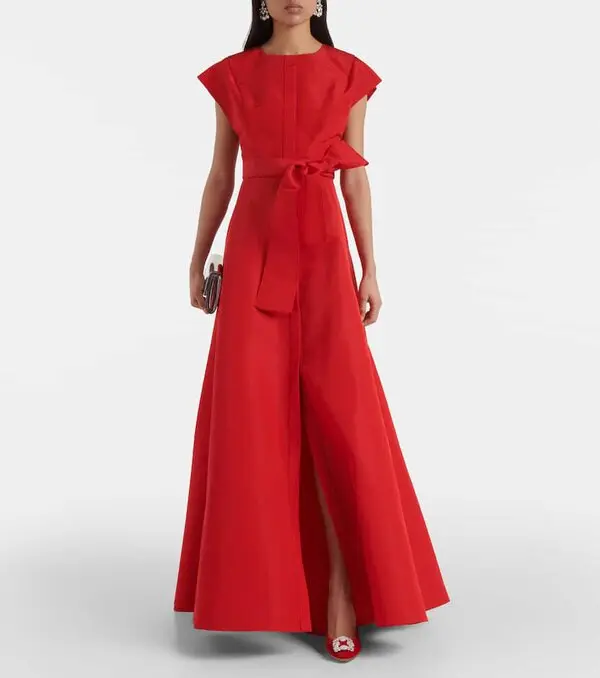 Manolo Blahnik Hangisi Velvet Pumps - Red