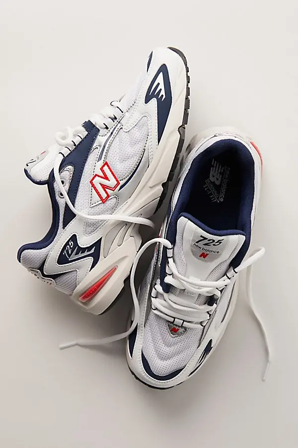 NEW BALANCE 725 Sneakers