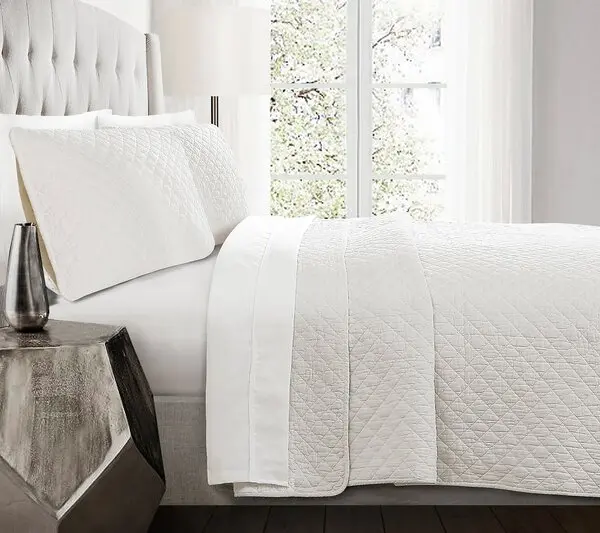 LUSH DECOR Ava Diamond Quilt Off White 3pc Set Ull/queen