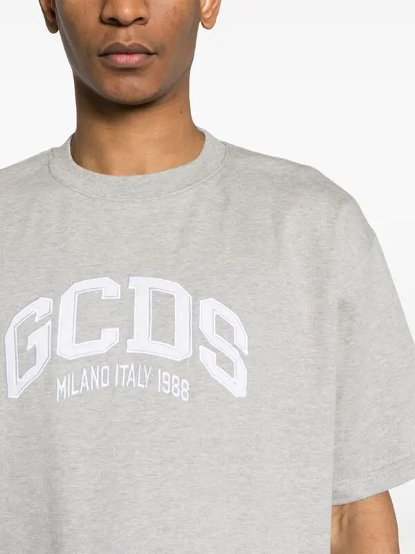 Gcds Logo-patch Cotton T-shirt