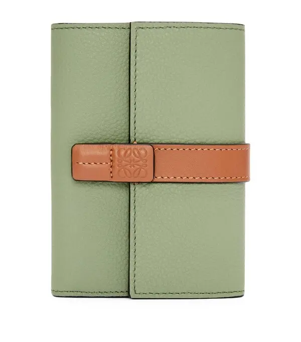 Loewe Small Calfskin Vertical Wallet - Green