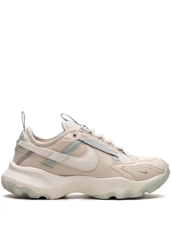 Nike Tc 7900 Sneakers - Neutrals