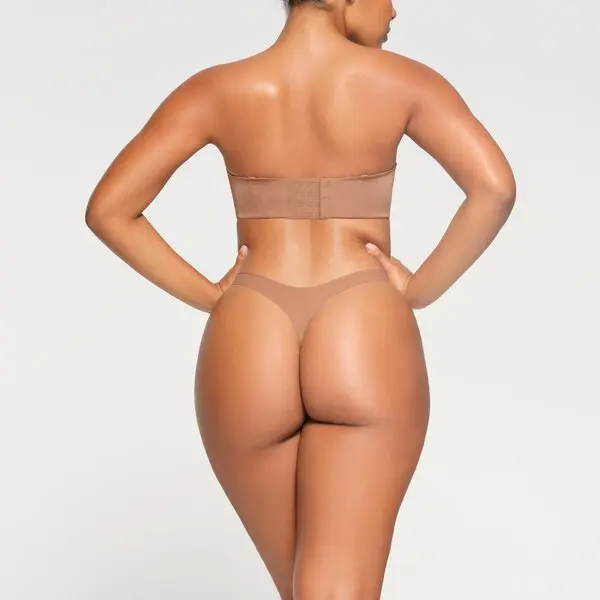 SKIMS Ultimate Bra Strapless Push Up Bra