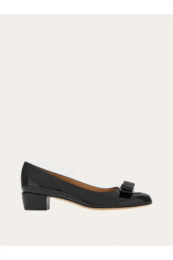 FERRAGAMO Vara Pump - Black