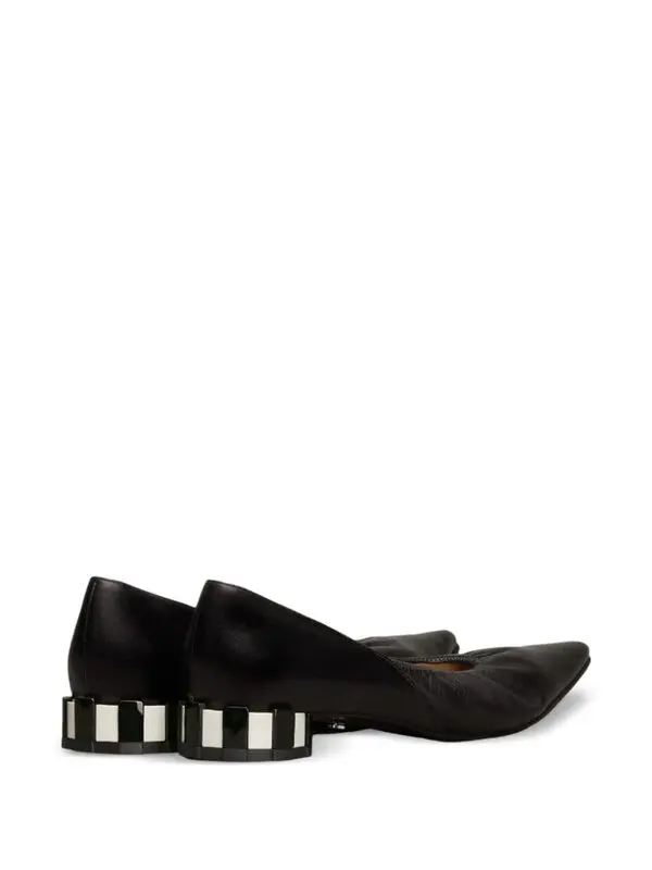 Ami Pointed-toe Leather Pumps - Black