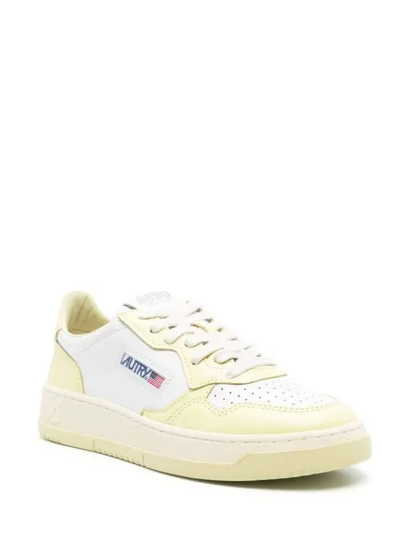 AUTRY Medalist Leather Sneakers - White