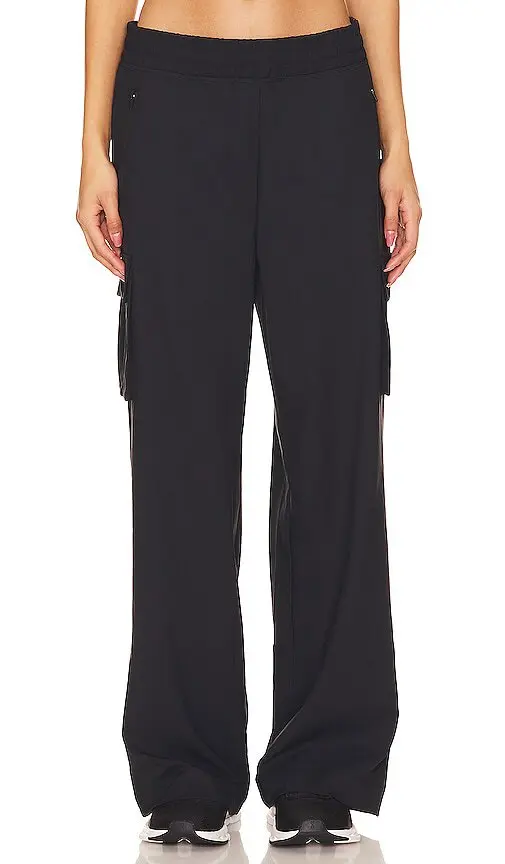 Beyond Yoga City Chic Cargo Pant In Black 30% Off Editorialist