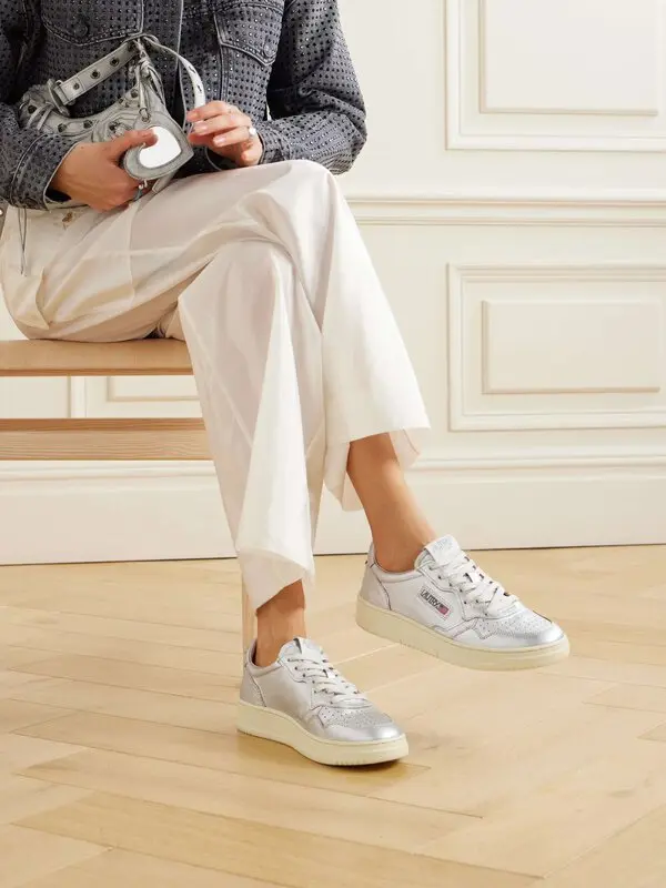 AUTRY Medalist Low Metallic Sneakers - Silver