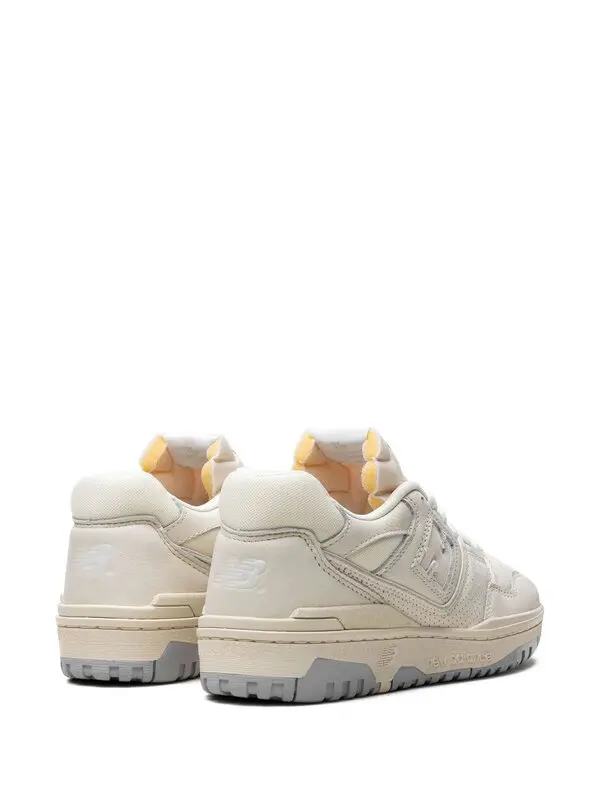 NEW BALANCE 550 Sneakers - Neutrals