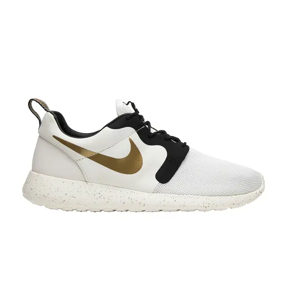 Nike Roshe One Gold Trophy - White