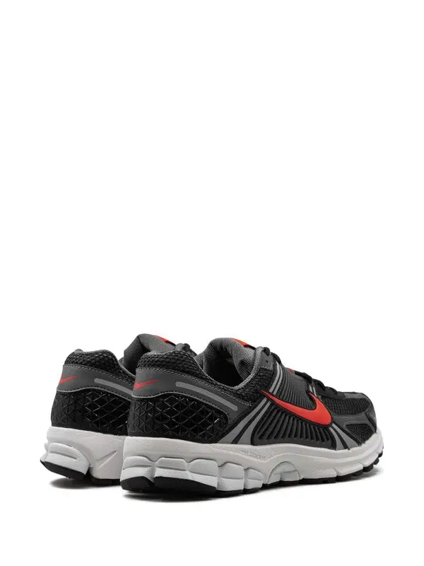 Nike Air Zoom Vomero 5 Sneakers
