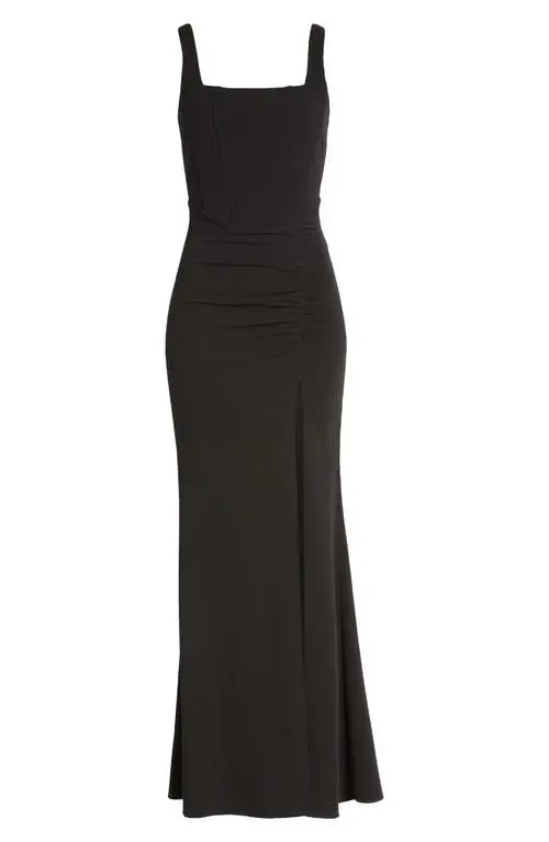 LOVE, NICKIE LEW Sleeveless Gown With Slit