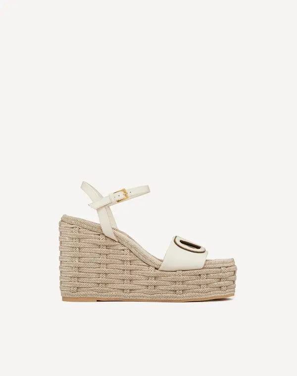 Valentino Garavani Vlogo Calfskin Cut-out Wedge Sandal - Ivory/antique Brass