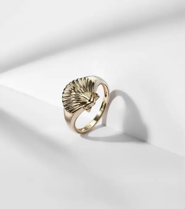 Mateo Venus Shell Ring
